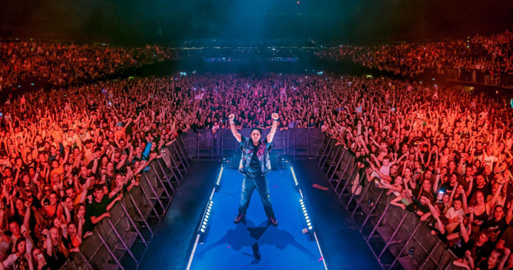 “So many people come together without problems” – Outsiders on hardstyle